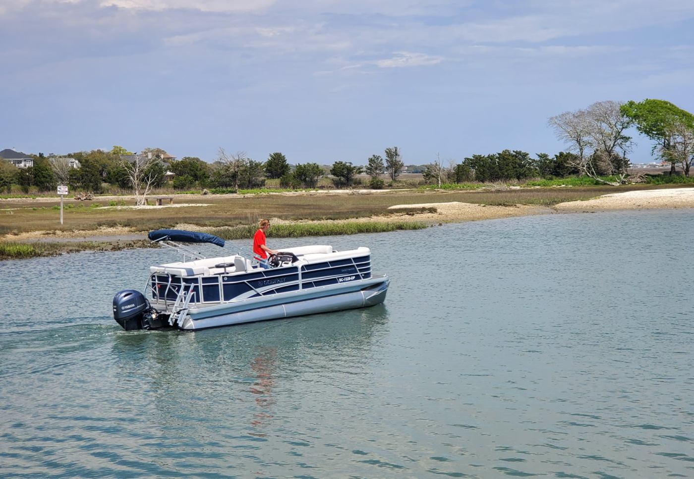 On The Pontoon – 4 Reasons Pontoon Rides Are The Best | Crazy Sister Marina